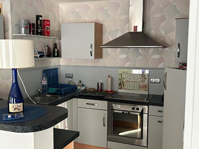 Appartement à vendre - Béthune, Centre-ville - 2 pièces - 1 chambre