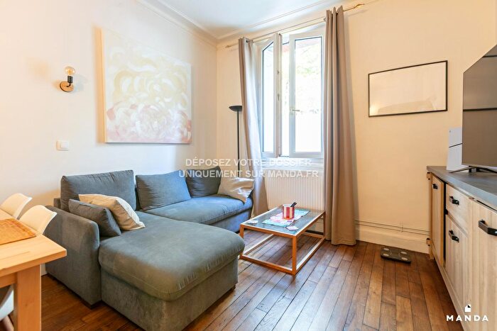 Paris 11ème, Léon-Blum, Folie-Regnault : Appartement 2 pièces à louer