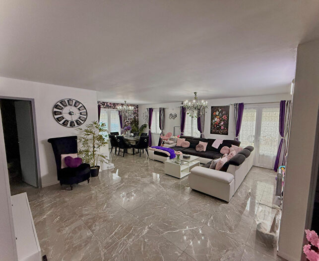 Maison à vendre - Goussainville, Grenelle, Grandes-Bornes - 6 pièces - 3 chambres