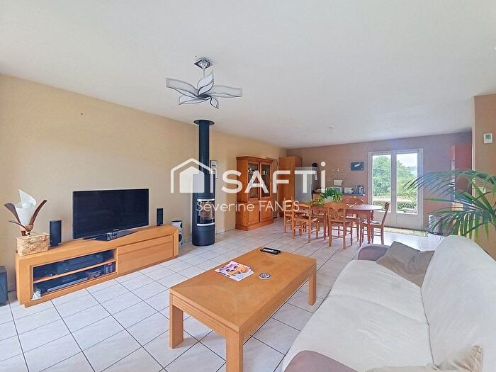 Maison 6 pièces à Montérolier, à vendre