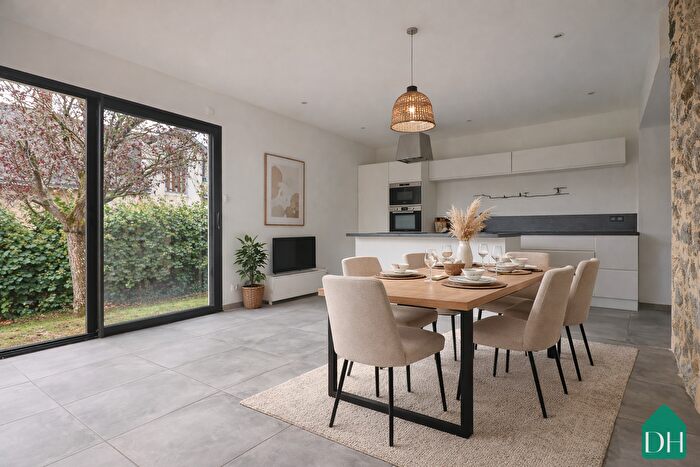 Maison à vendre - Orvault, Bourg, Secteur rural - 5 pièces - 4 chambres