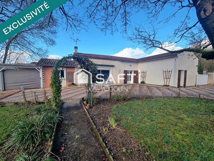 Maison à vendre - Saint-Ouen-la-Thène - 8 pièces - 2 chambres