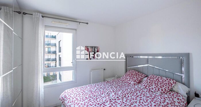 Appartement à vendre - Trappes, Merisier, Aérostat - 3 pièces - 2 chambres