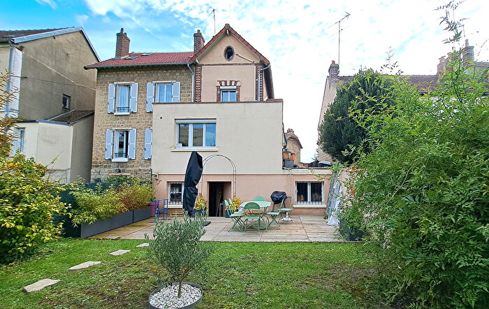 Maison à vendre - Beaumont-sur-Oise - 4 pièces - 3 chambres