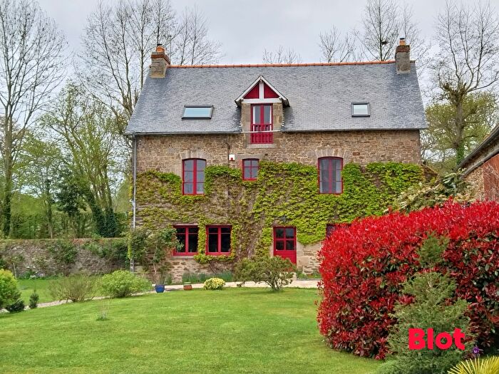 Maison à vendre - Saint-Méloir-des-Ondes - 6 pièces - 4 chambres