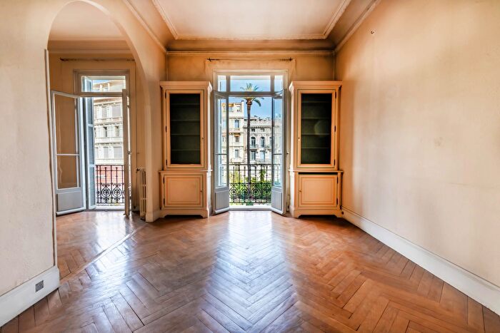 Appartement à vendre - Nice, Carré dor - 4 pièces