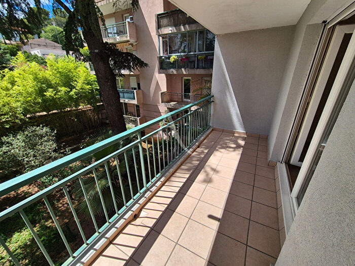 Appartement 3 pièces à Nîmes, Montaury, à louer