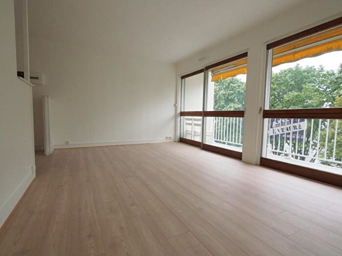 Bois-d'Arcy, La Croix Blanche : Appartement 3 pièces à louer