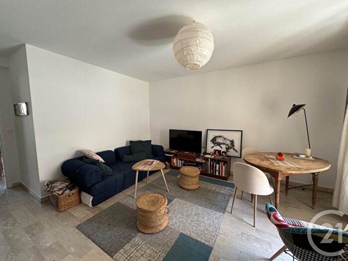Sanary-sur-Mer, Centre-ville, Port : Appartement 3 pièces à louer