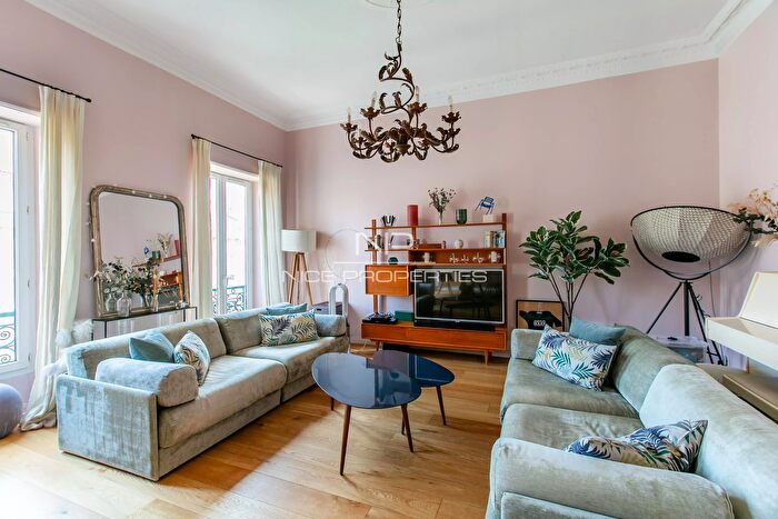 Nice, Centre-ville : Appartement 4 pièces à vendre