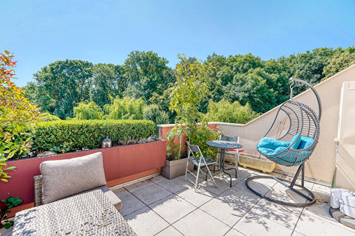 Appartement à vendre - Guyancourt, Le Pont du Routoir - 5 pièces - 4 chambres