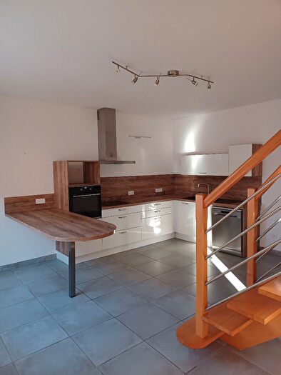 Maison à louer - Assieu - 4 pièces - 3 chambres