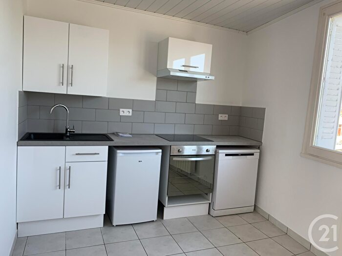 Appartement à louer - Montluçon, Saint-Jean, Chantoiseau, Ilets - 2 pièces - 1 chambre