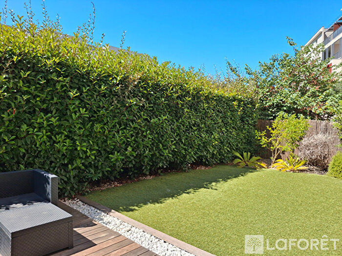 Appartement à vendre - Hyères, Pyanet - 3 pièces - 2 chambres